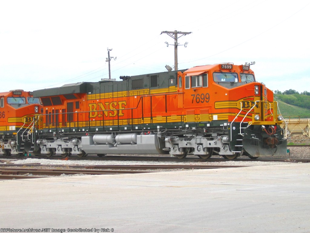 Newer BNSF Power